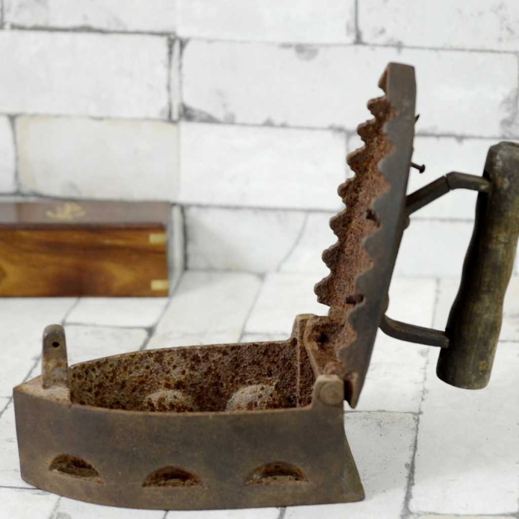 Antikcart Antique Rustic Vintage Charcoal Iron Box open - Antikcart