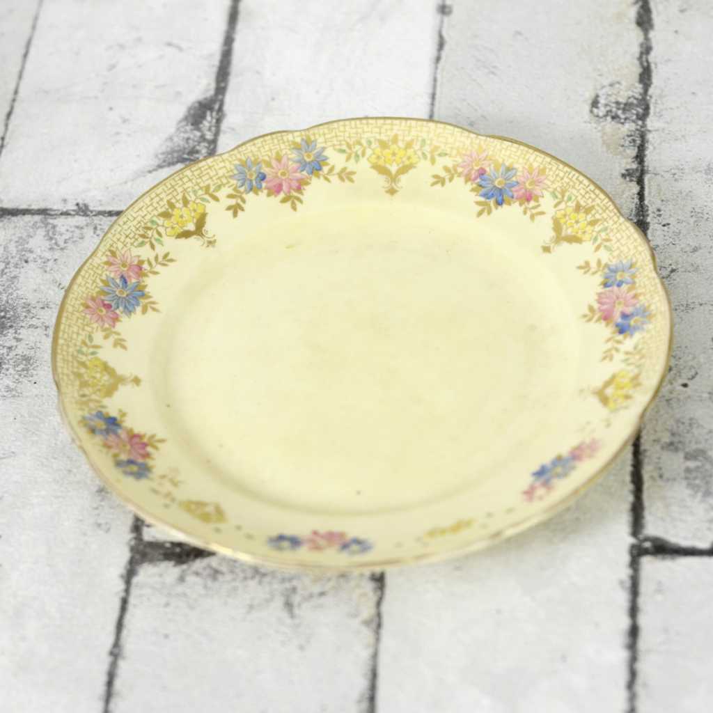 Antikcart Britain Vintage Crockery Set with 18K Gold Lining PLATE ...