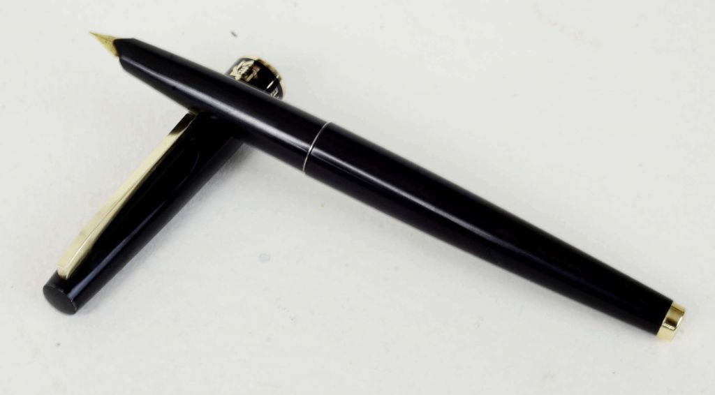 Buy vintage pilot classic japan fountain pen wth solid gold F nib