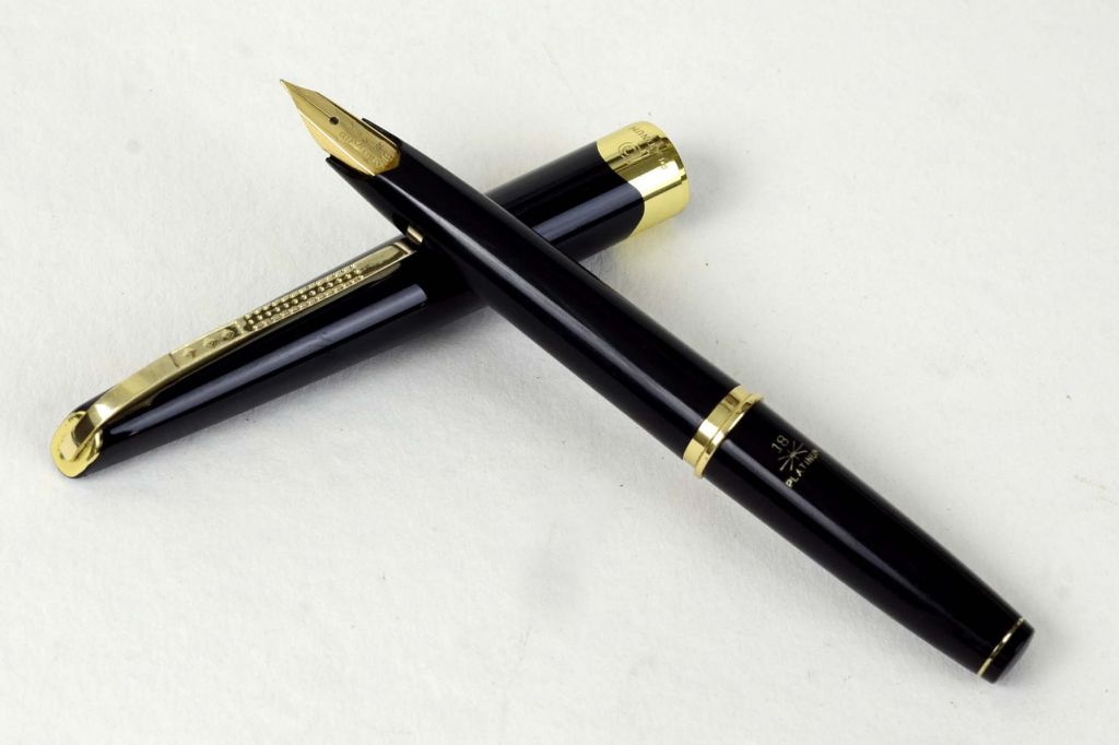 Buy Platinum pocket 18 fountain pen 18K solid gold M nib online