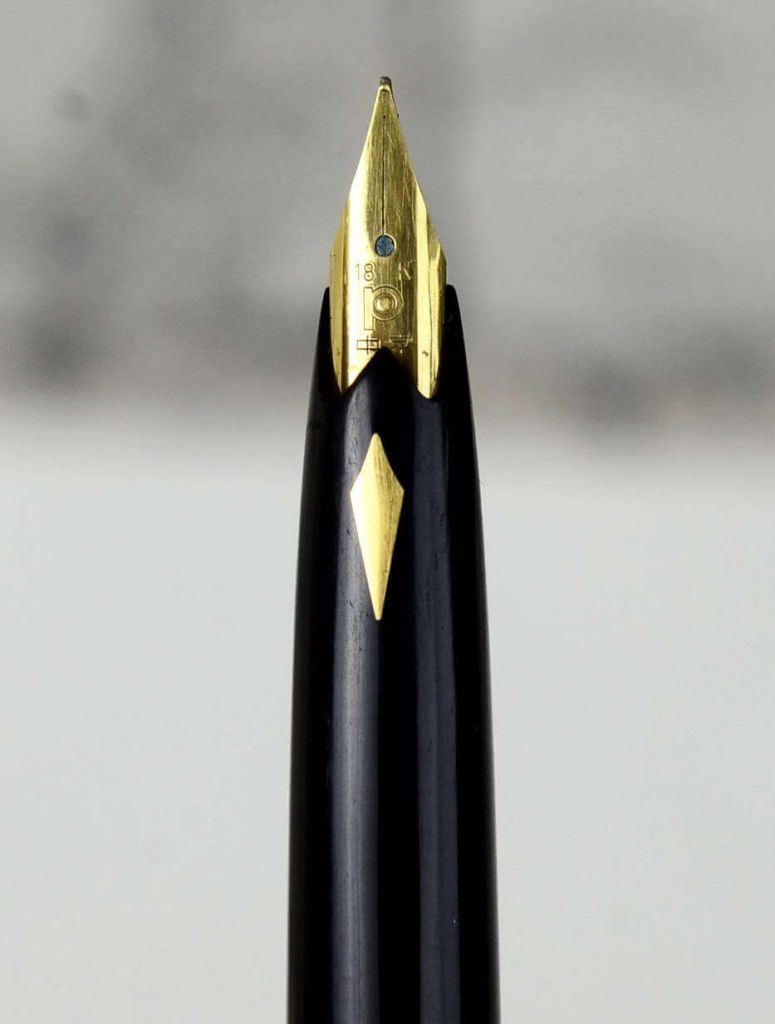 Buy Platinum Pocket 18K fountain pen with 18K solid gold M nib online