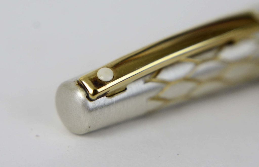 Buy sheaffer lady 642 fountain pen with 14K solid gold M hooded nib online