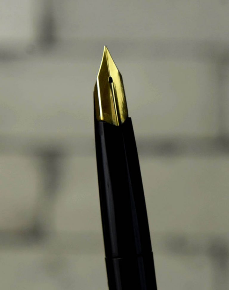 Buy Vintage pilot super 300g fountain pen wth 14K gold fine nib