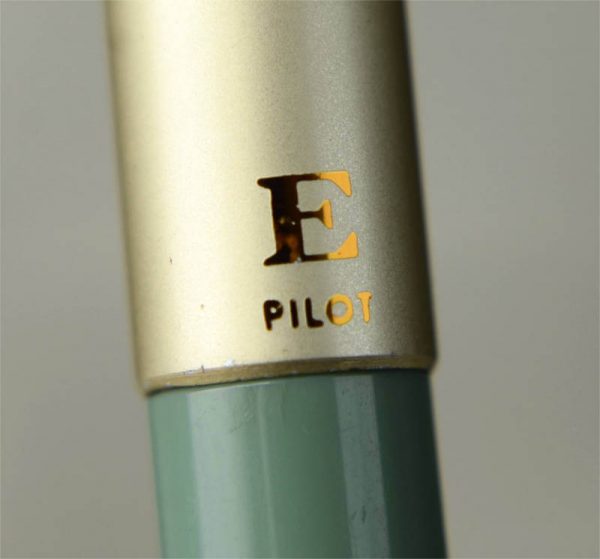 Buy Vintage pilot super 100 fountain pen wth 14K gold medium nib