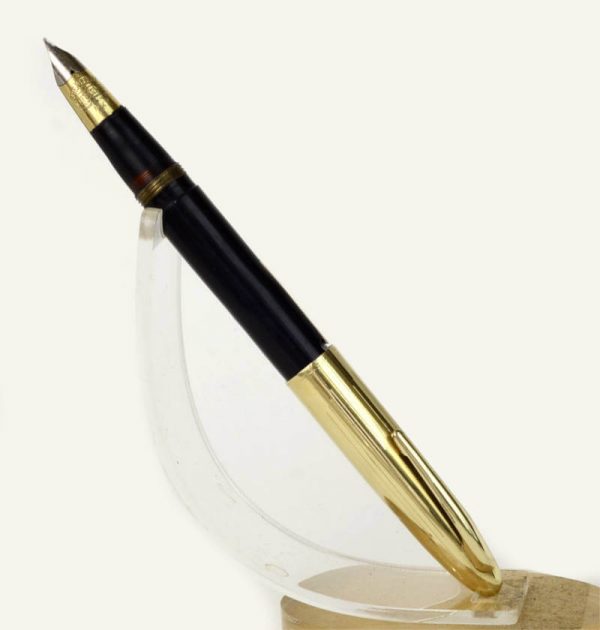 Buy online sheaffer crest deluxe fountain pen with 14K gold Medium nib