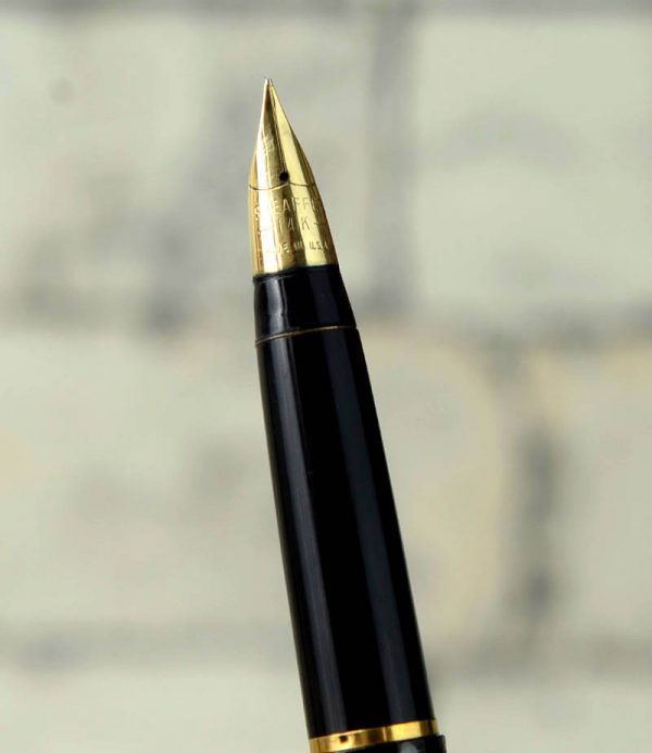 Buy lady sheaffer 642 black tulled fountain pen with 14K gold M nib online