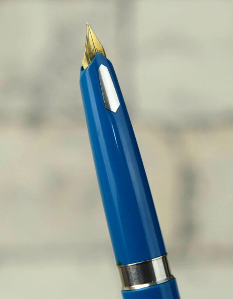 Buy vintage pilot classic fountain pen japan made wth 14K gold F nib