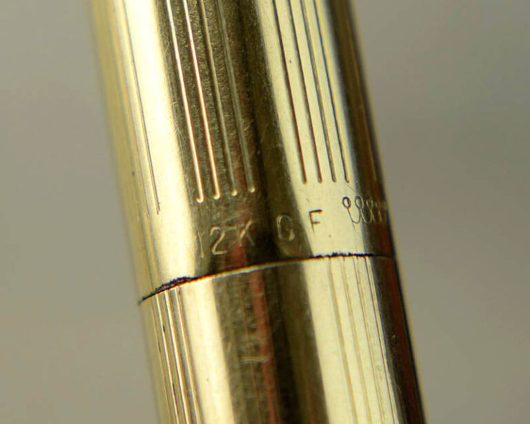 Buy sheaffer stylist 727 set of fountain pen with 14K gold M nib online