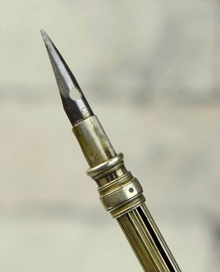 Antique John sheldon calligraphy dip pen in Perfect working condition