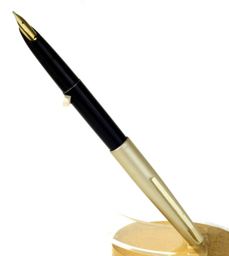 Buy Pilot elite fountain pen with 23K gold plated M nib online