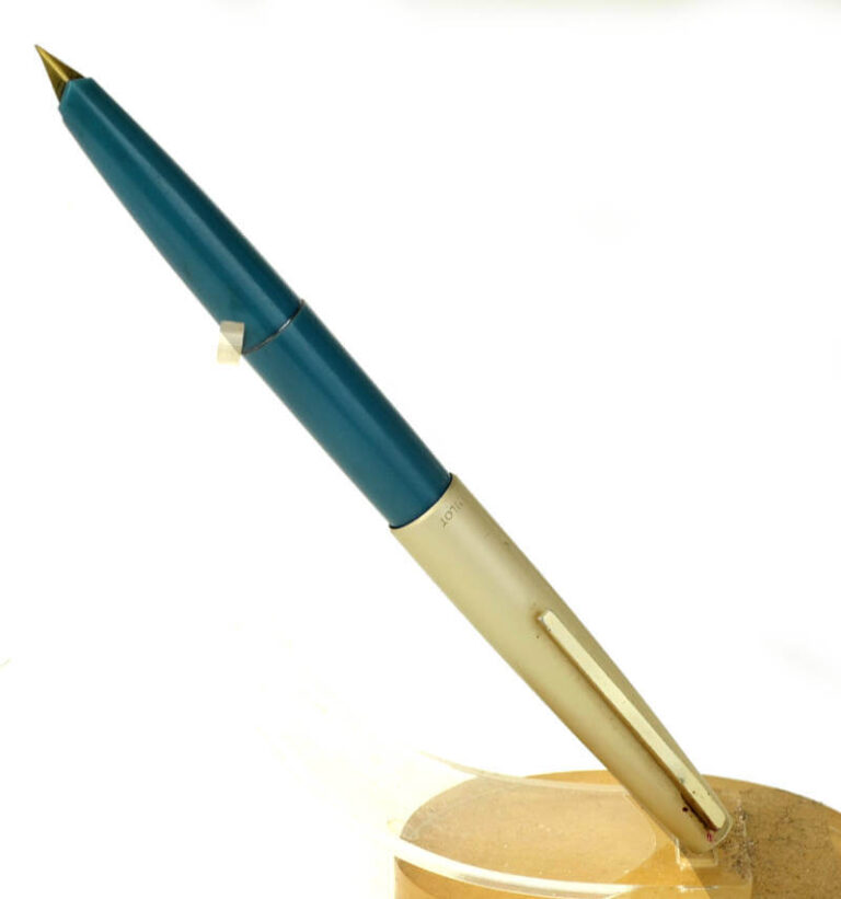 Buy Vintage pilot 100 teal green fountain pen wth 14K gold F nib