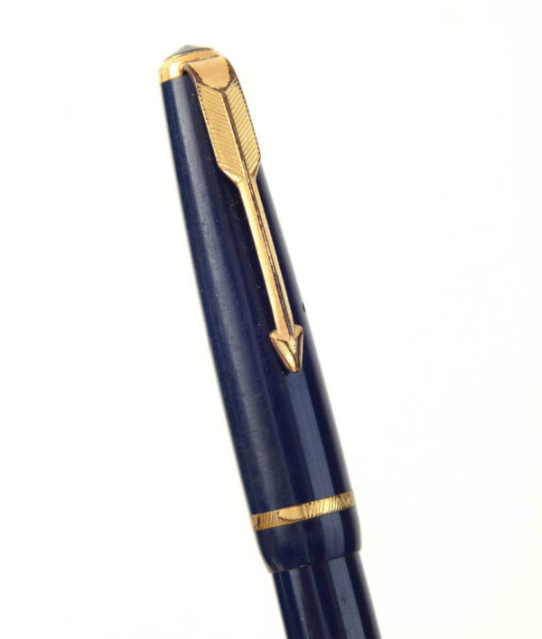Vintage Parker slimfold navy fountain pen with 14C solid gold M nib
