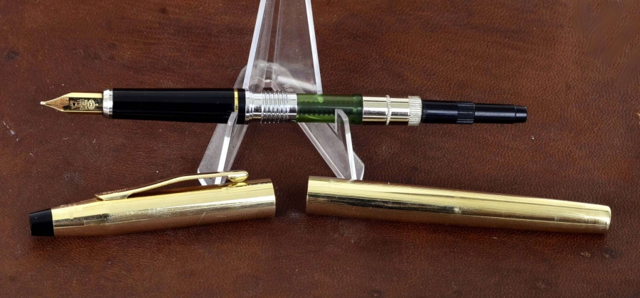 Buy Vintage cross century 14K gold broad nib fountain pen online