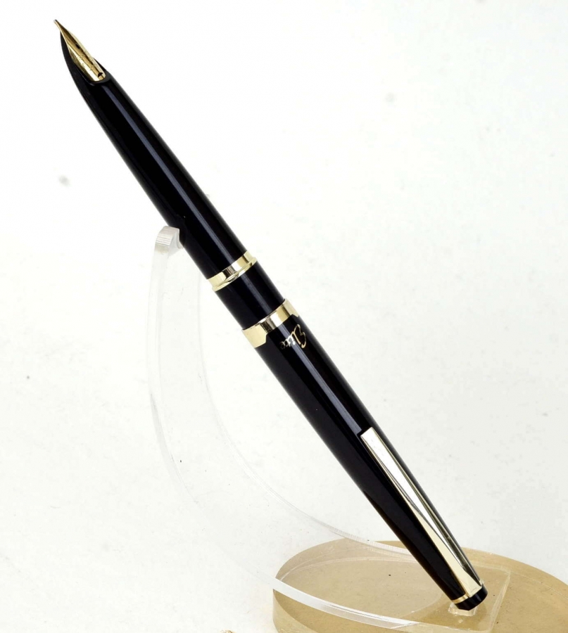 Buy Pilot Elite Posted 95s fountain pen with 18K solid gold M nib online